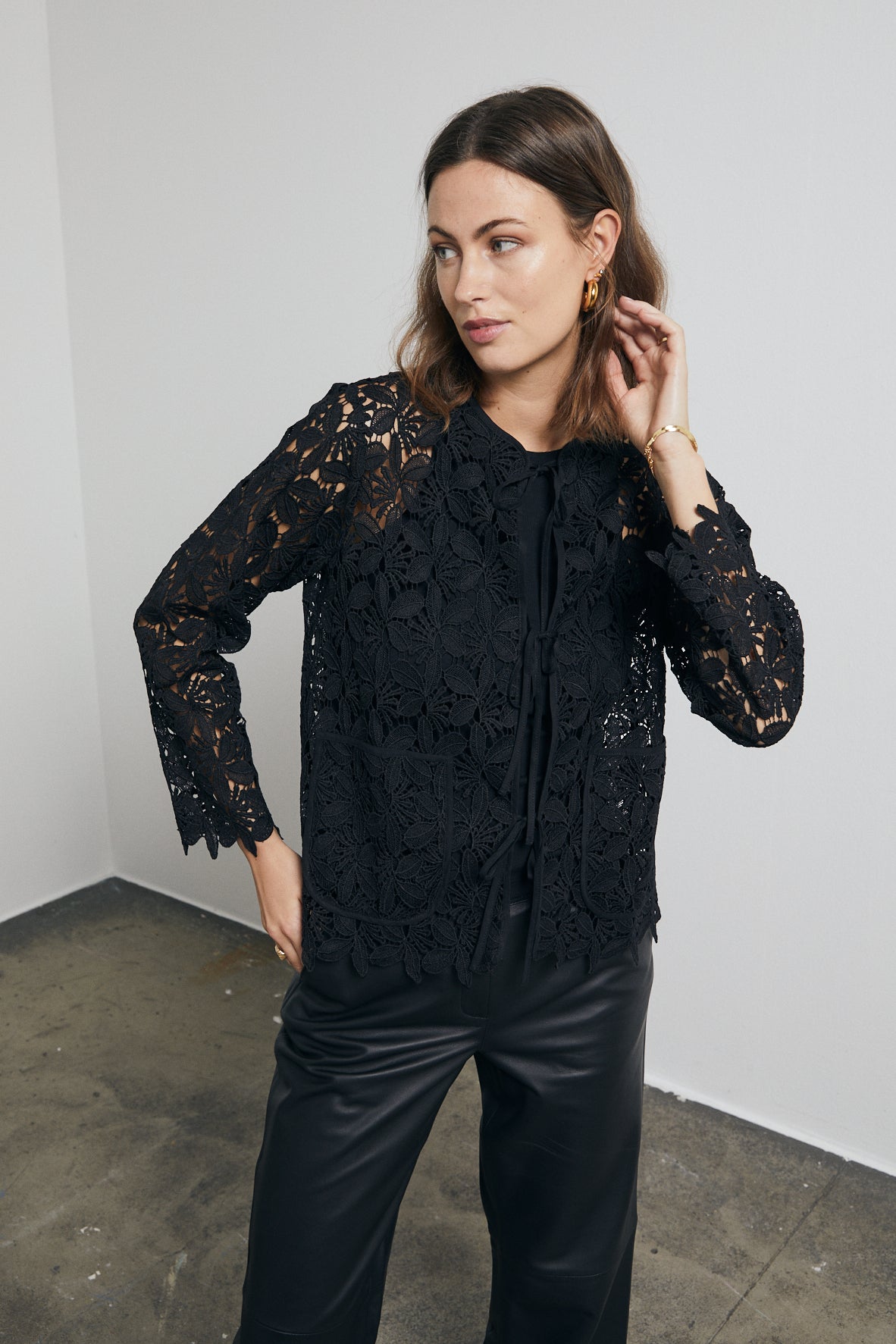 Sindy jacket AV4180 - Black – A-VIEW